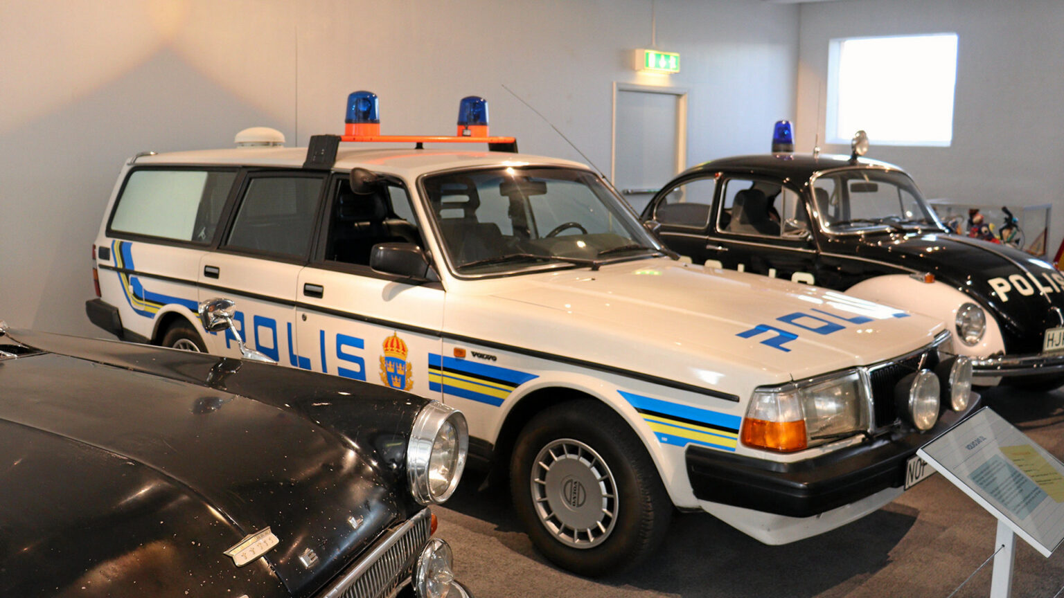 Trevlig trio polisbilar på Polismuseet - Classic Motor