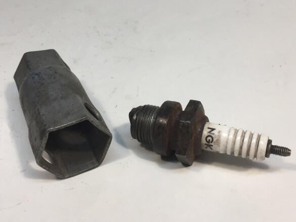 Tändstiftsnyckel till äldre tändstift - Classic Motor