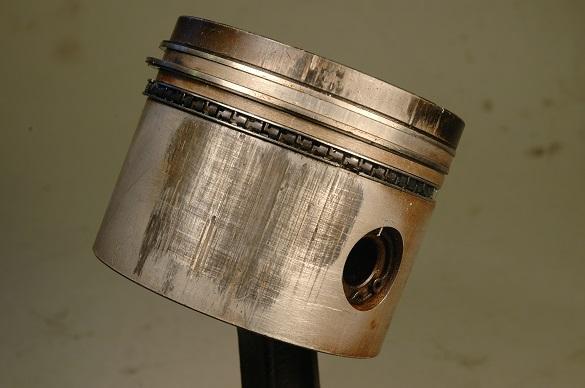 Felvänd kolv får motor att skära? - Classic Motor