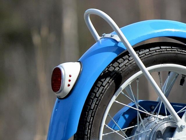 Rätt baklykta till Crescent 1210 - Classic Motor