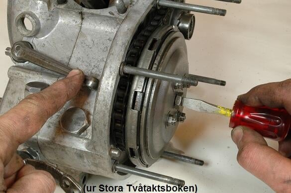 Husqvarna 120 cc – hur monteras kopplingen? - Classic Motor