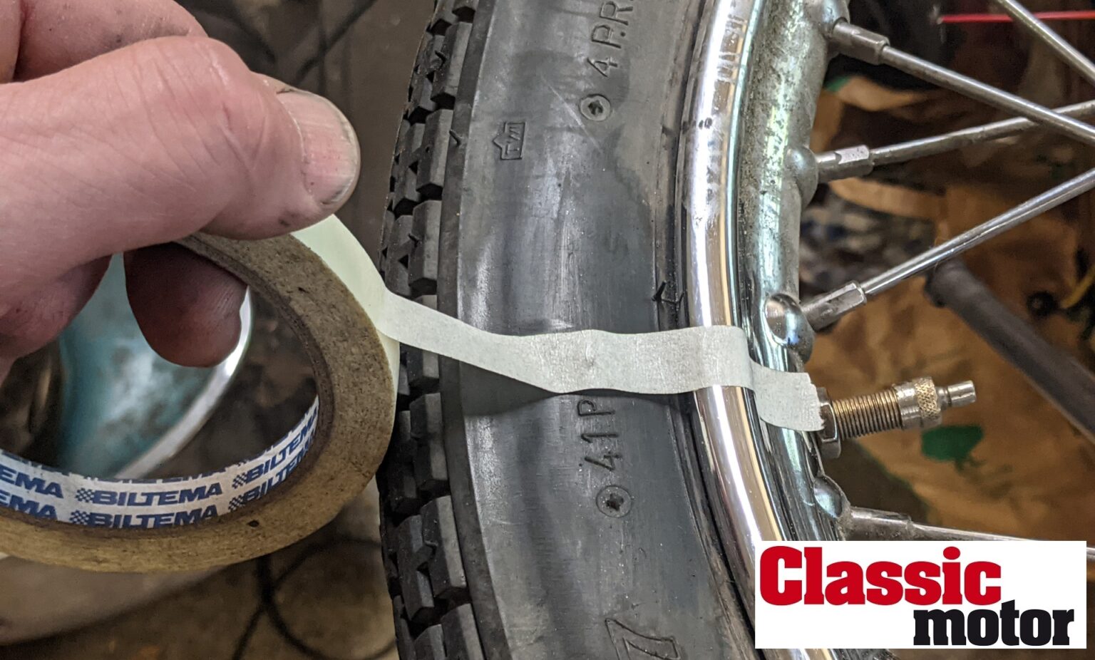 Så lagar du punktering på mopeden - Classic Motor