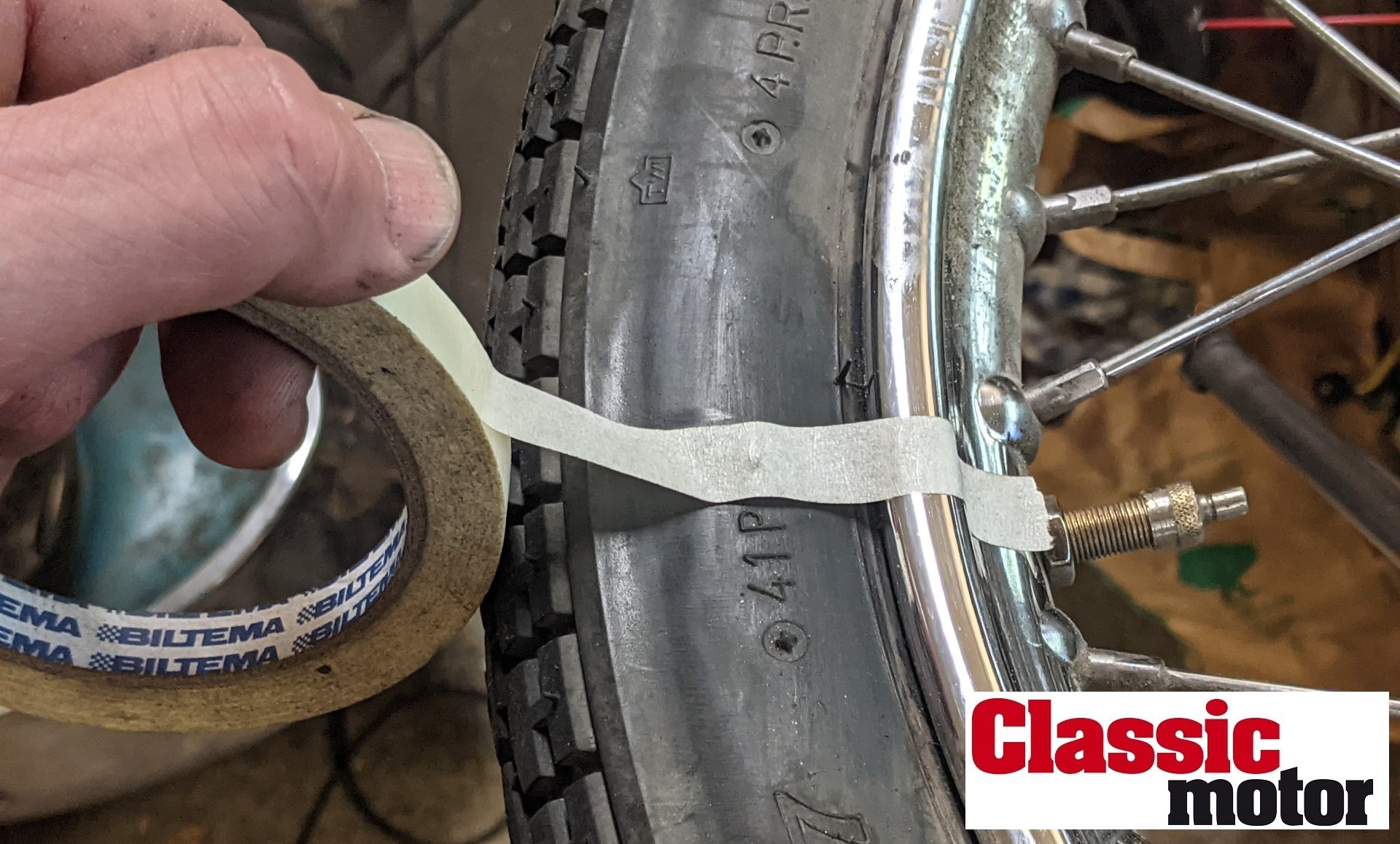 Så lagar du punktering på mopeden - Classic Motor