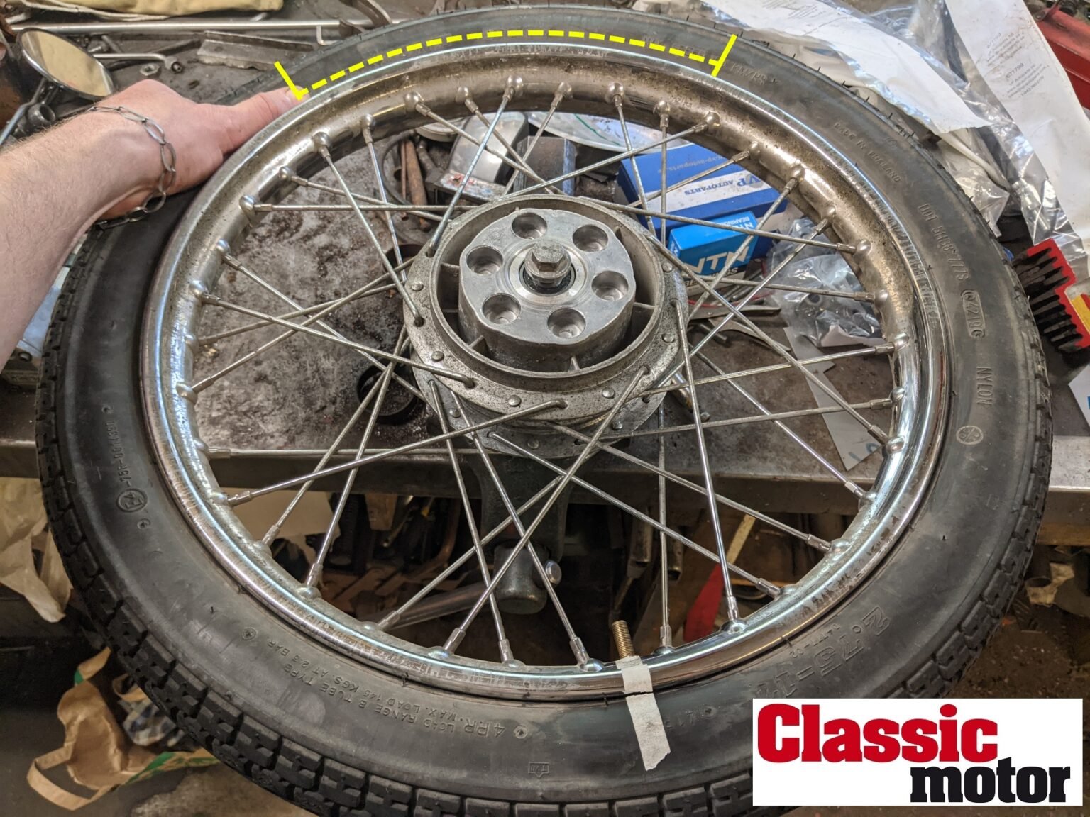 Så lagar du punktering på mopeden - Classic Motor