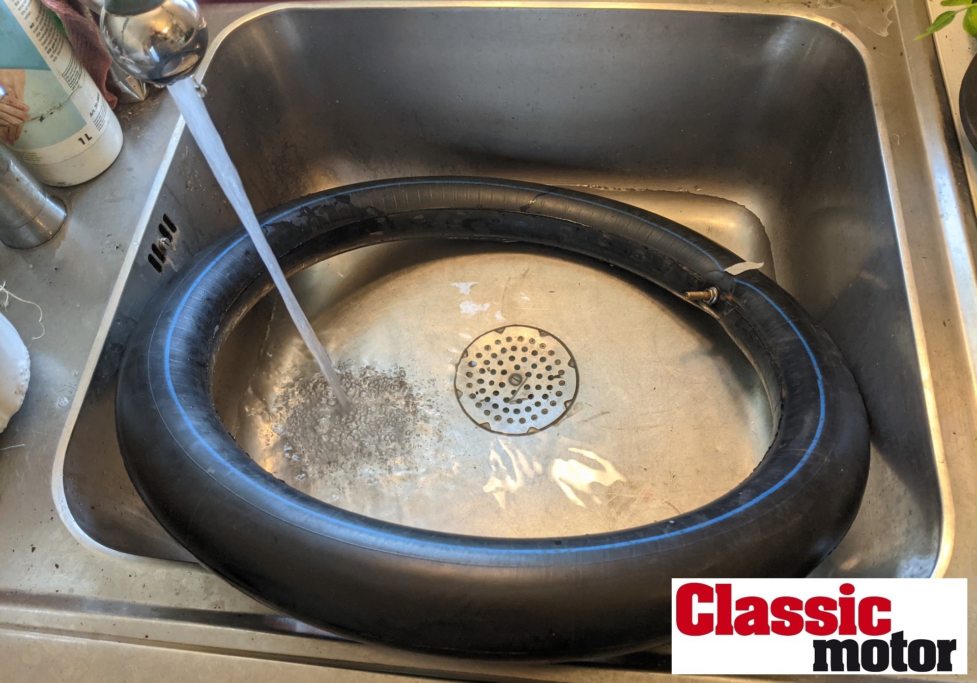 Så lagar du punktering på mopeden - Classic Motor