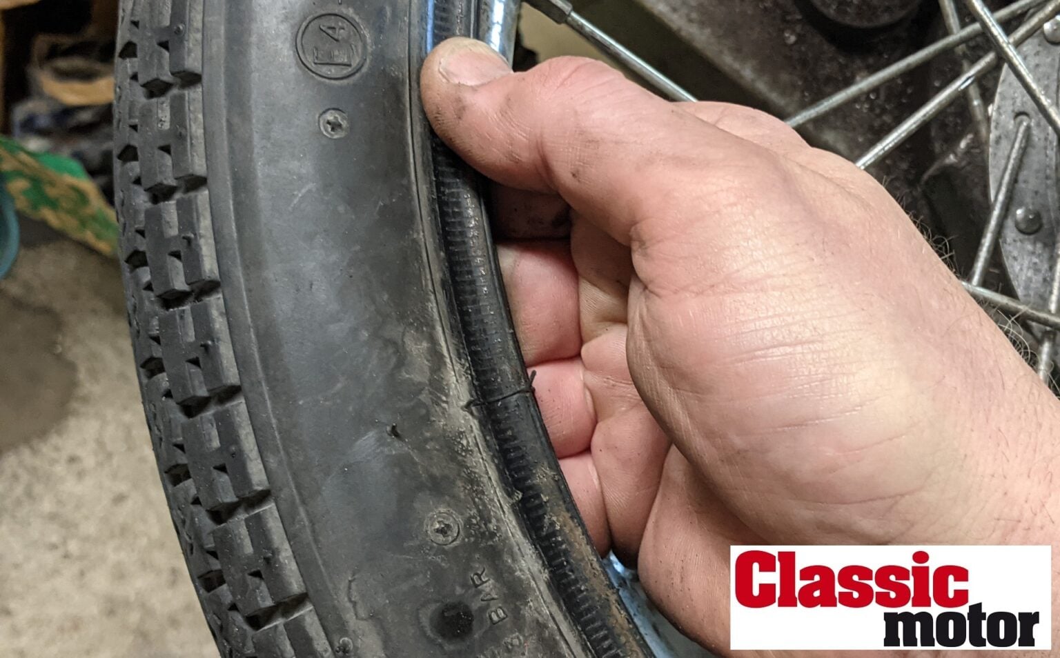 Så lagar du punktering på mopeden - Classic Motor